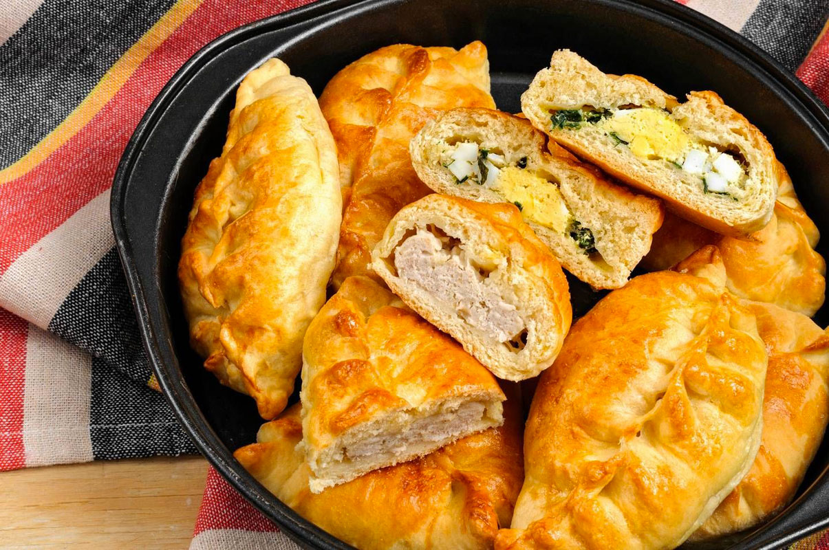 Calzone di Cipolla: ricetta pugliese sfiziosa | Chef